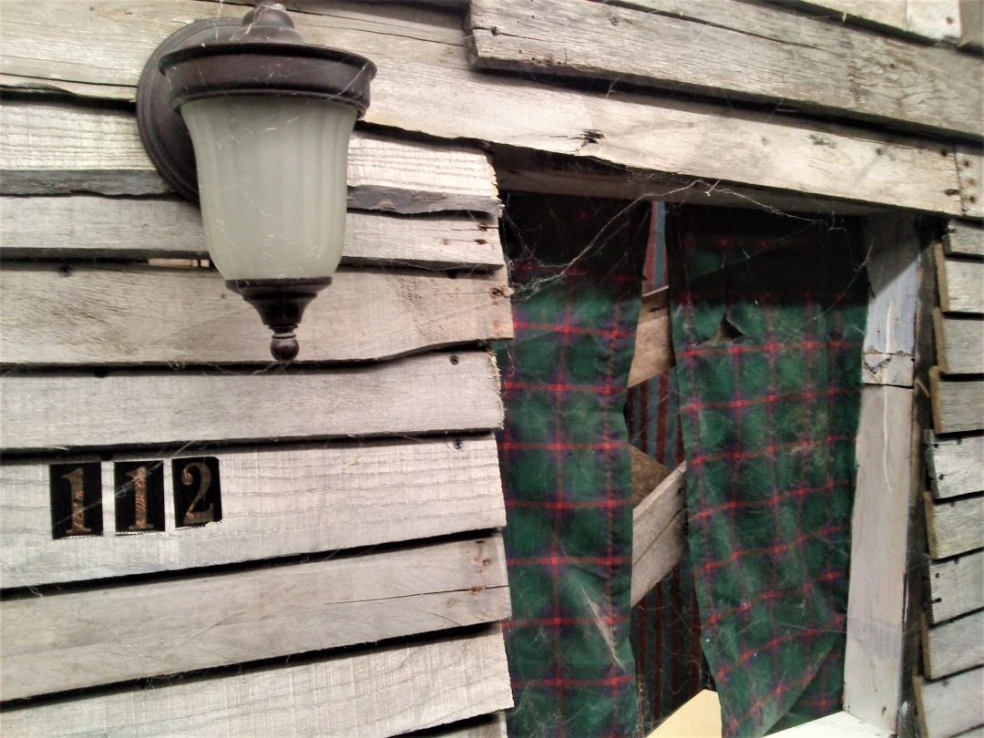 A look at the Horror Props, Busts, Masks and new Scare Attraction from ...